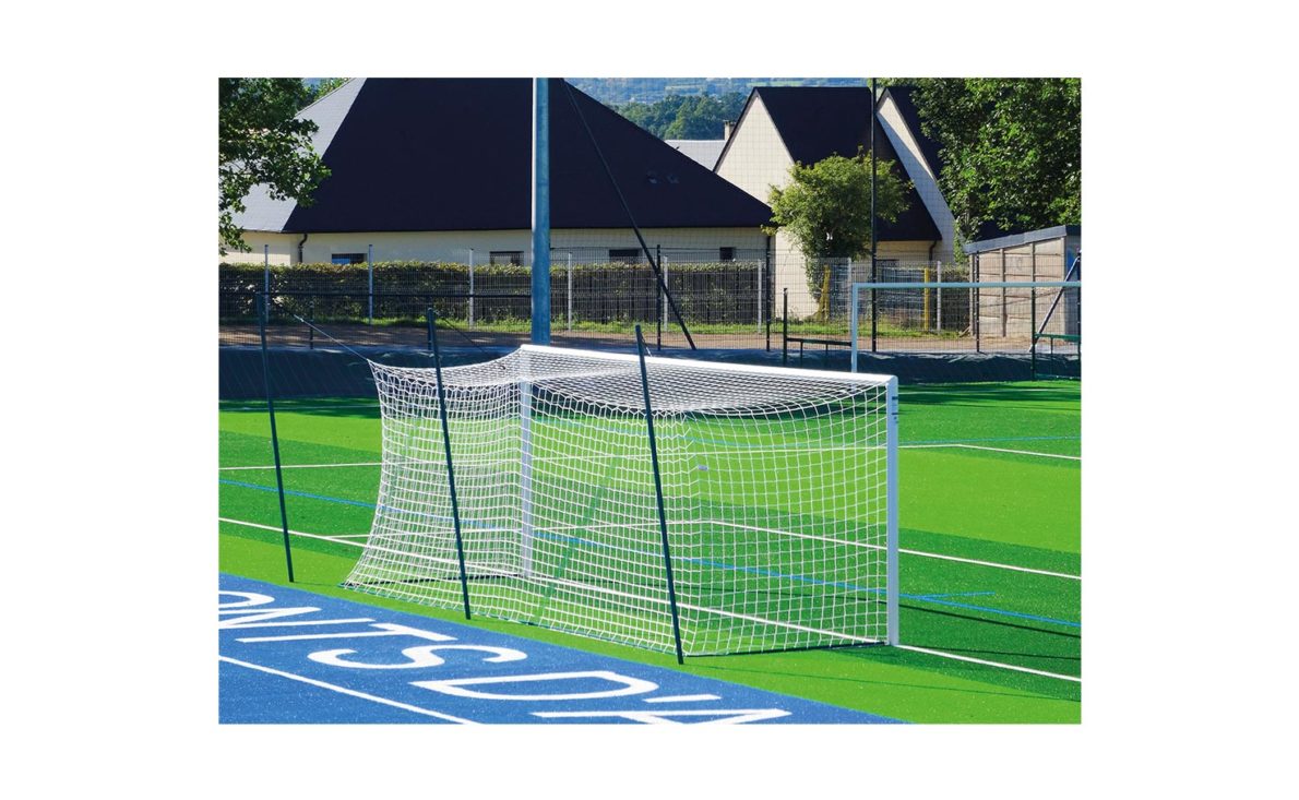 Our premium football goal - Integrated net | Metalu Plast